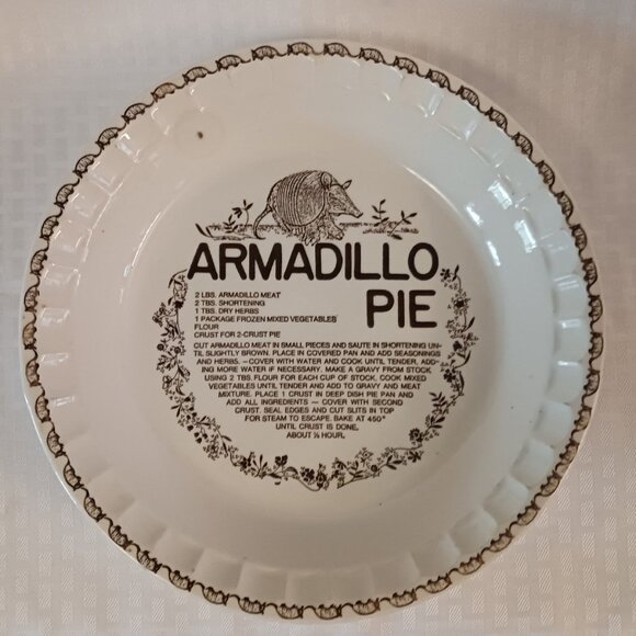 Royal China | Kitchen | Vintage Armadillo Pie Recipe Ceramic Pie Plate ...